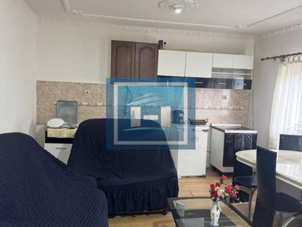 Samostalna porodična vila 214 m², u dobrom stanju, Ćuprija