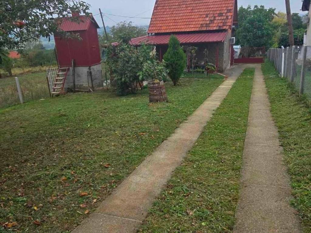 Samostalna porodična vila 80 m², Lajkovac
