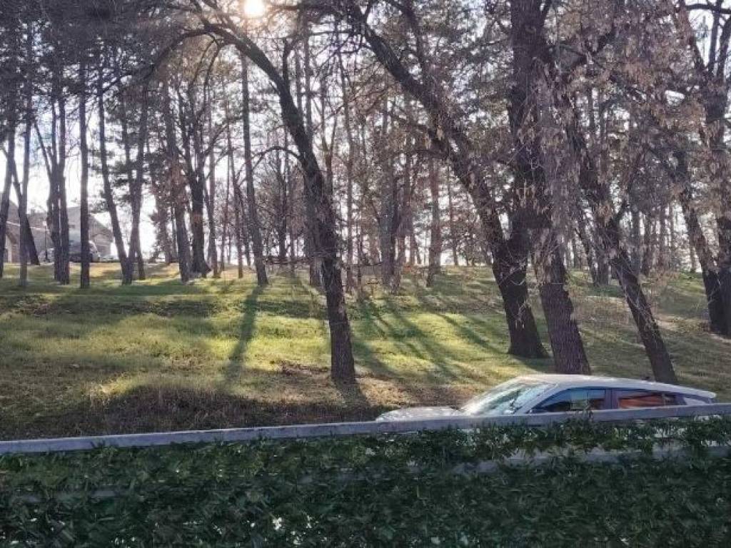 Samostalna porodična vila 80 m², u dobrom stanju, Pivara, Kragujevac