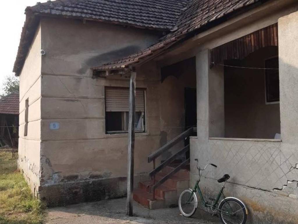Samostalna porodična vila 203 m², u dobrom stanju, Ćuprija