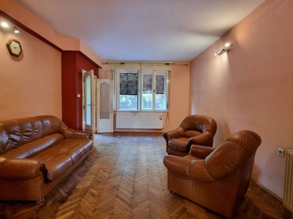 Samostalna porodična kuća 132 m², Centar 1, Subotica