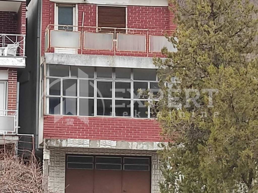 Samostalna porodična vila Sićevo, Niš