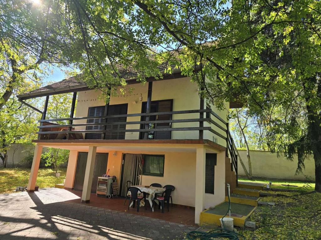 Samostalna porodična kuća 66 m², Centar 1, Subotica