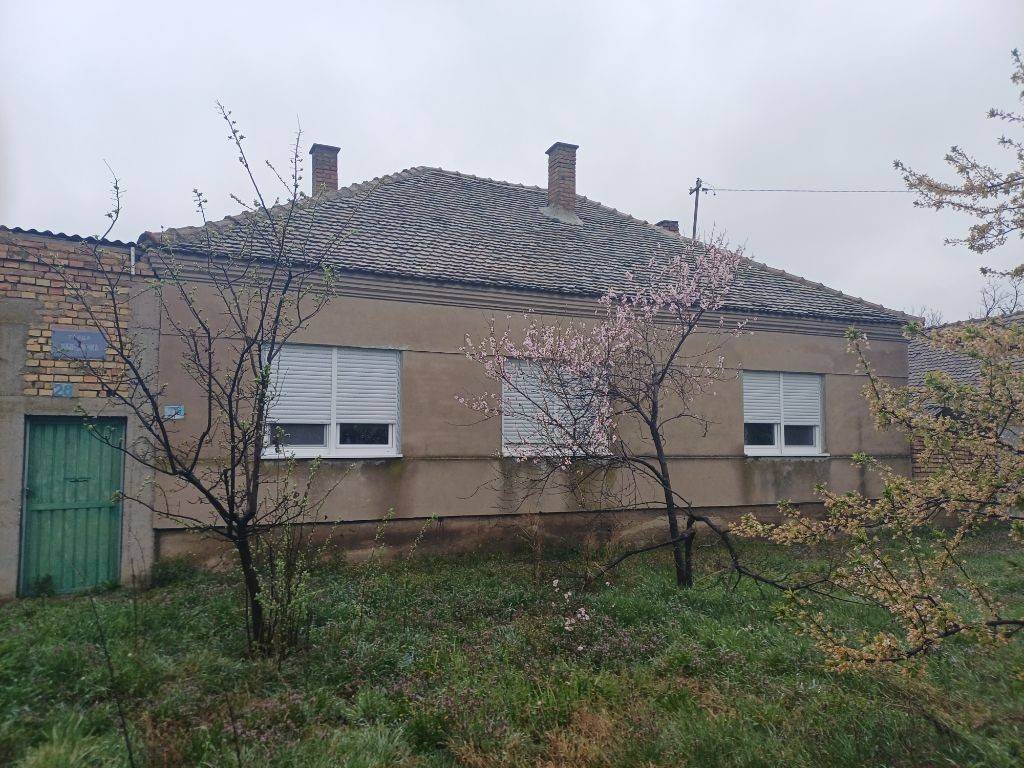 Samostalna porodična vila 108 m², Bavanište, Kovin