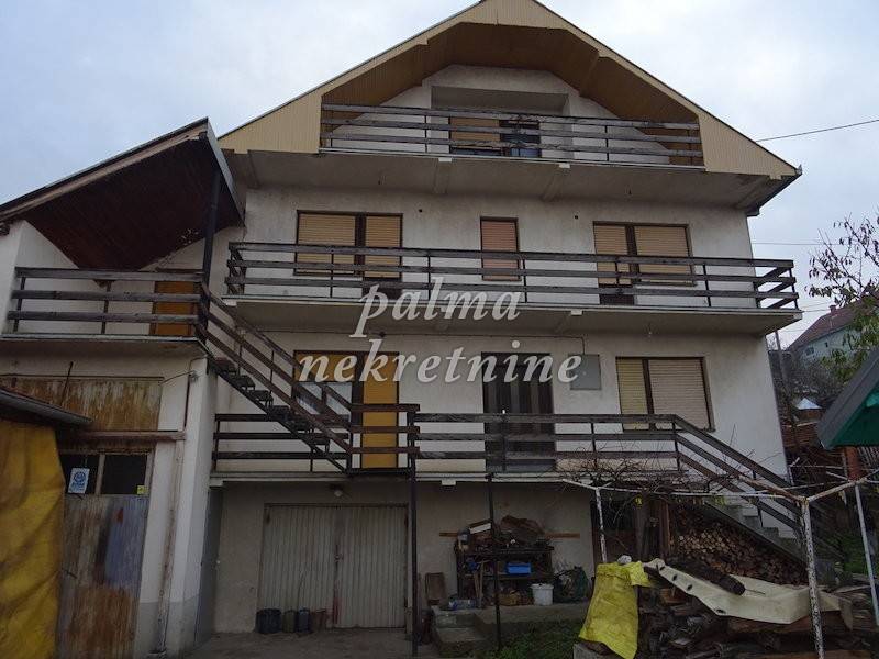 Samostalna porodična vila 200 m², za renoviranje, Pivara, Kragujevac
