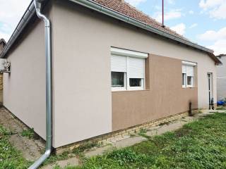 Samostalna porodična kuća 80 m², Centar 1, Subotica