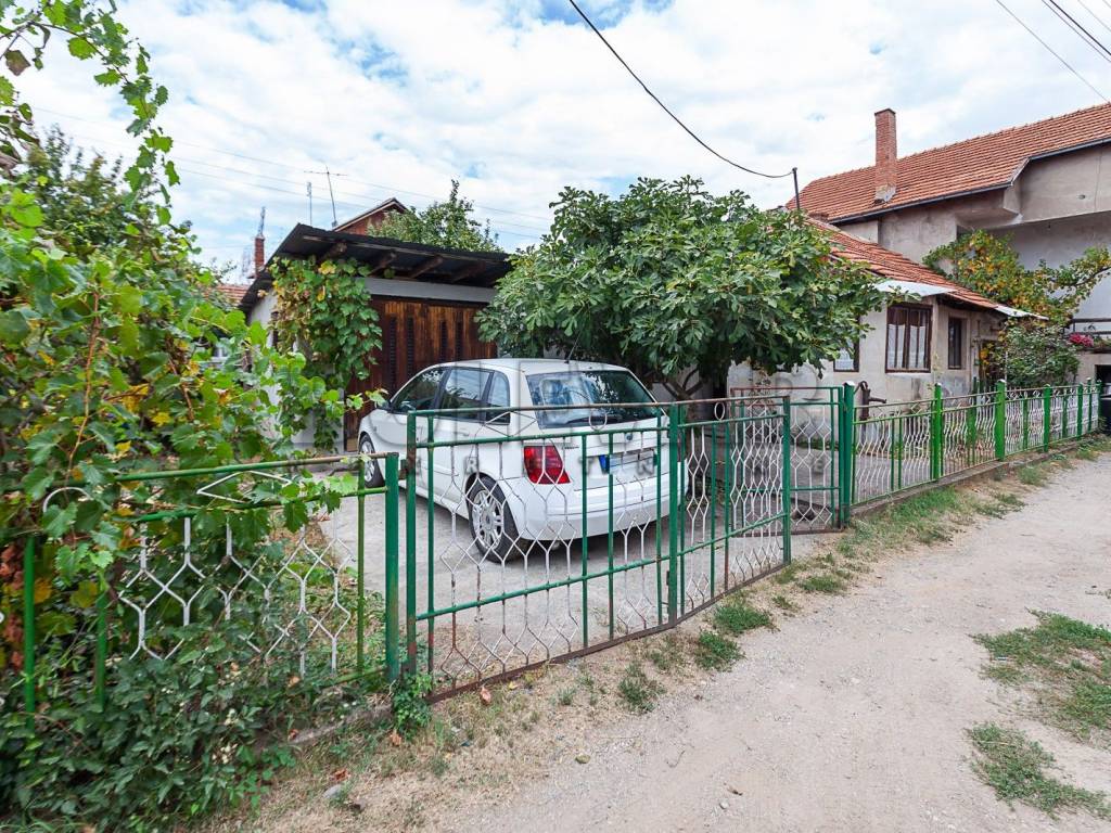 Samostalna porodična vila Carigradska, Niš