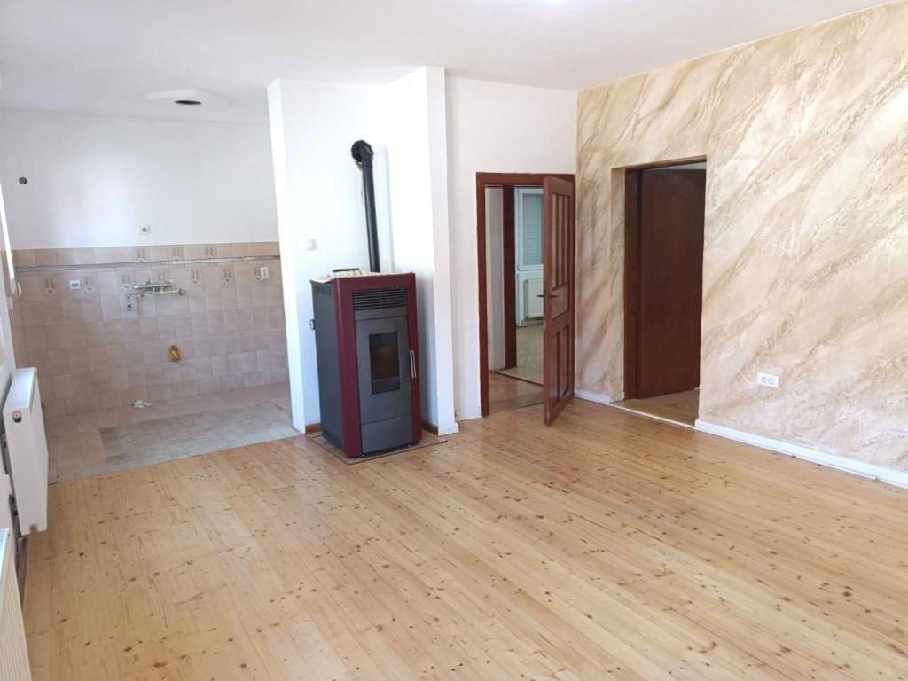 Samostalna porodična vila 170 m², Leskovac