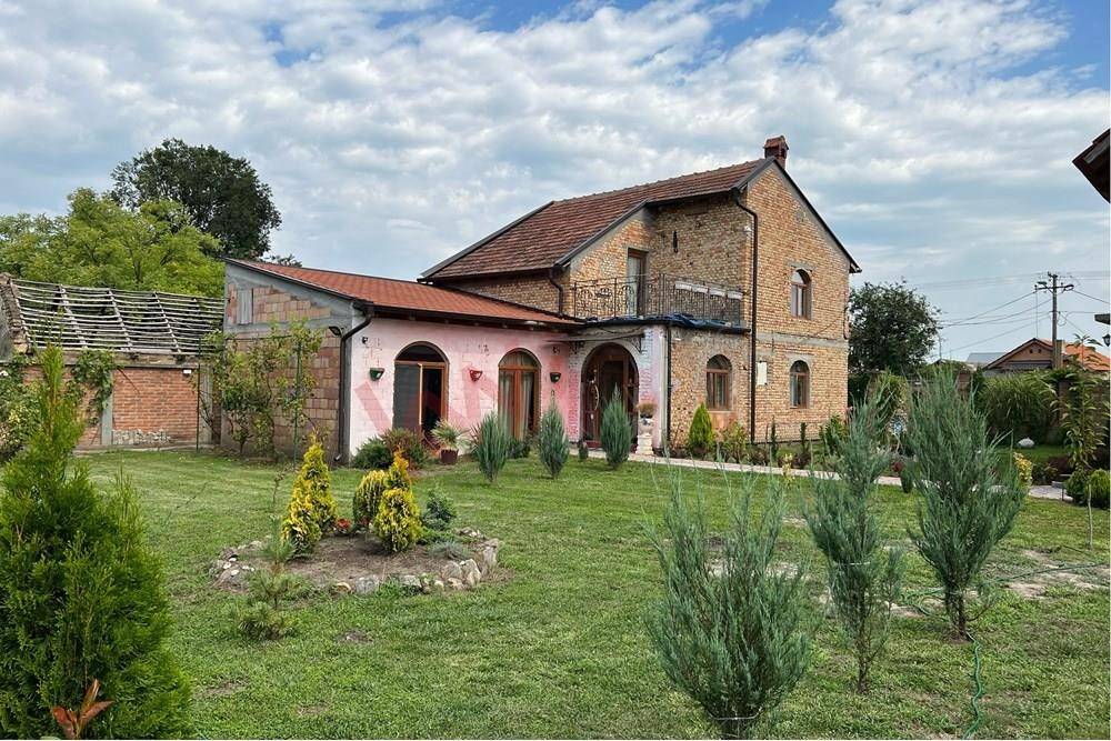 Samostalna porodična vila Jna, Opovo