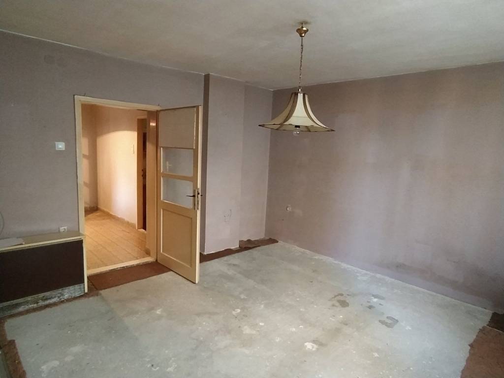 Samostalna porodična kuća 50 m², Centar 1, Subotica