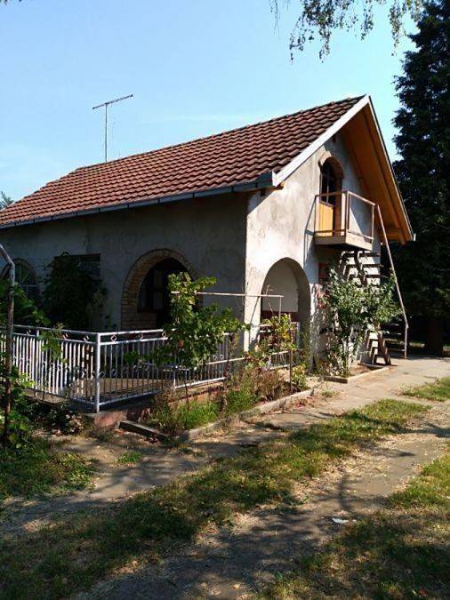 Samostalna porodična kuća 53 m², Centar, Inđija