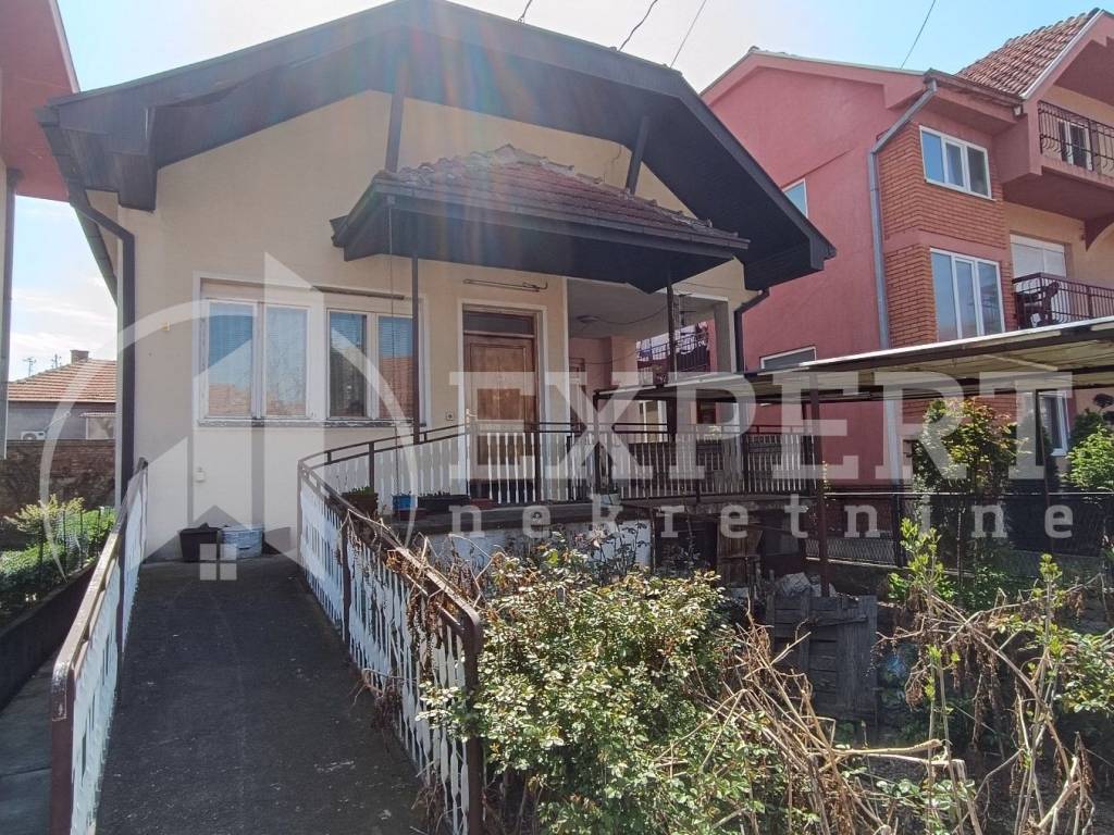 Samostalna porodična vila Dositelja Obradovića, Leskovac