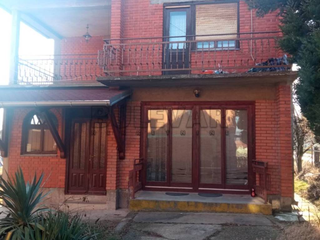 Samostalna porodična vila Internacionalnih brigada, Kragujevac