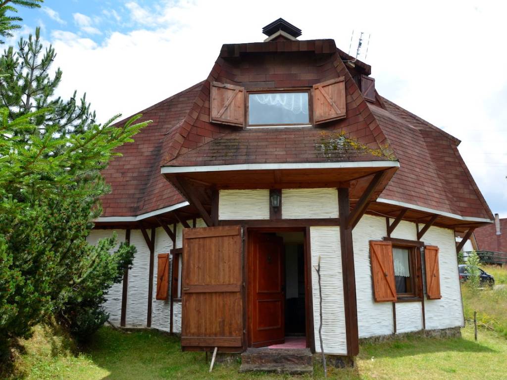Samostalna porodična vila Rasinsko Brdo, Raška
