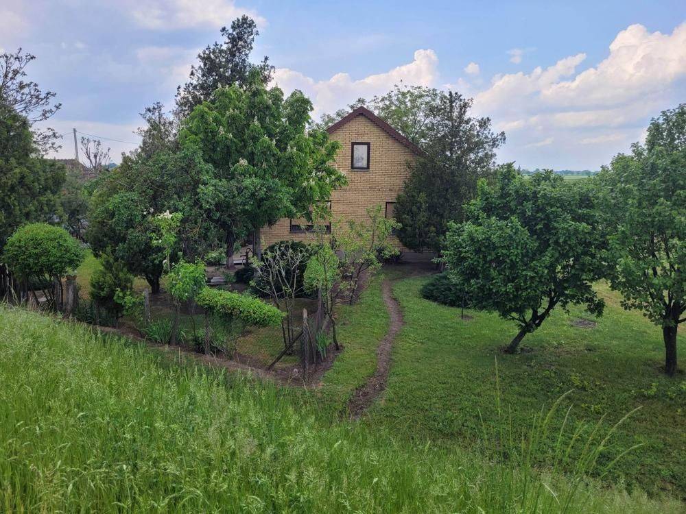 Samostalna porodična kuća 130 m², Centar 1, Subotica