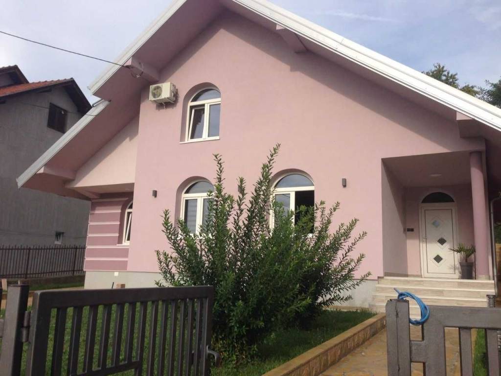 Samostalna porodična kuća 220 m², Valjevo - Divčibare