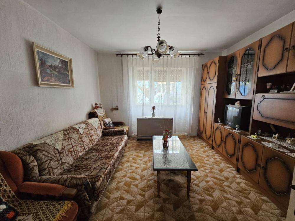 Samostalna porodična kuća 112 m², Centar 1, Subotica