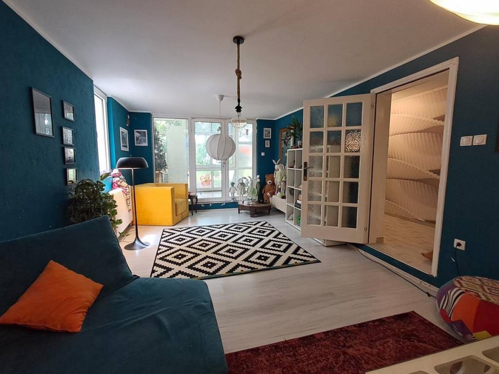 Samostalna porodična vila 123 m², u dobrom stanju, Adice, Novi Sad