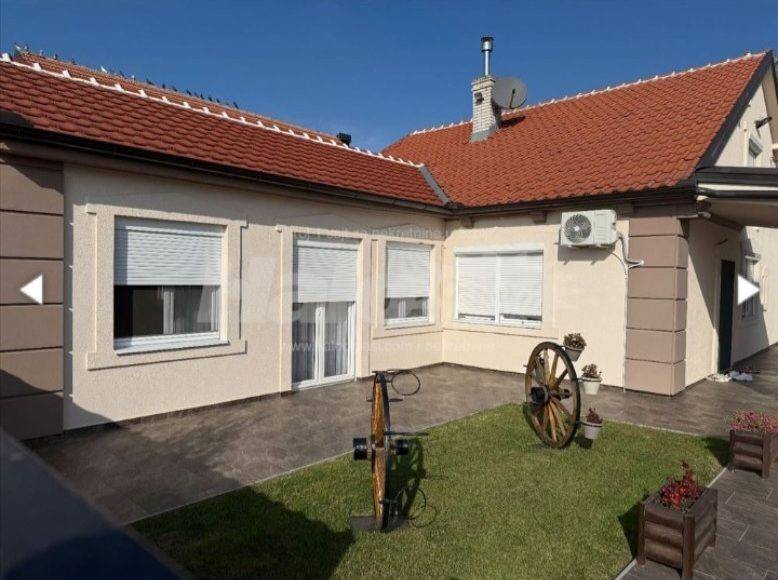Samostalna porodična vila 220 m², odlično stanje, Alibunar