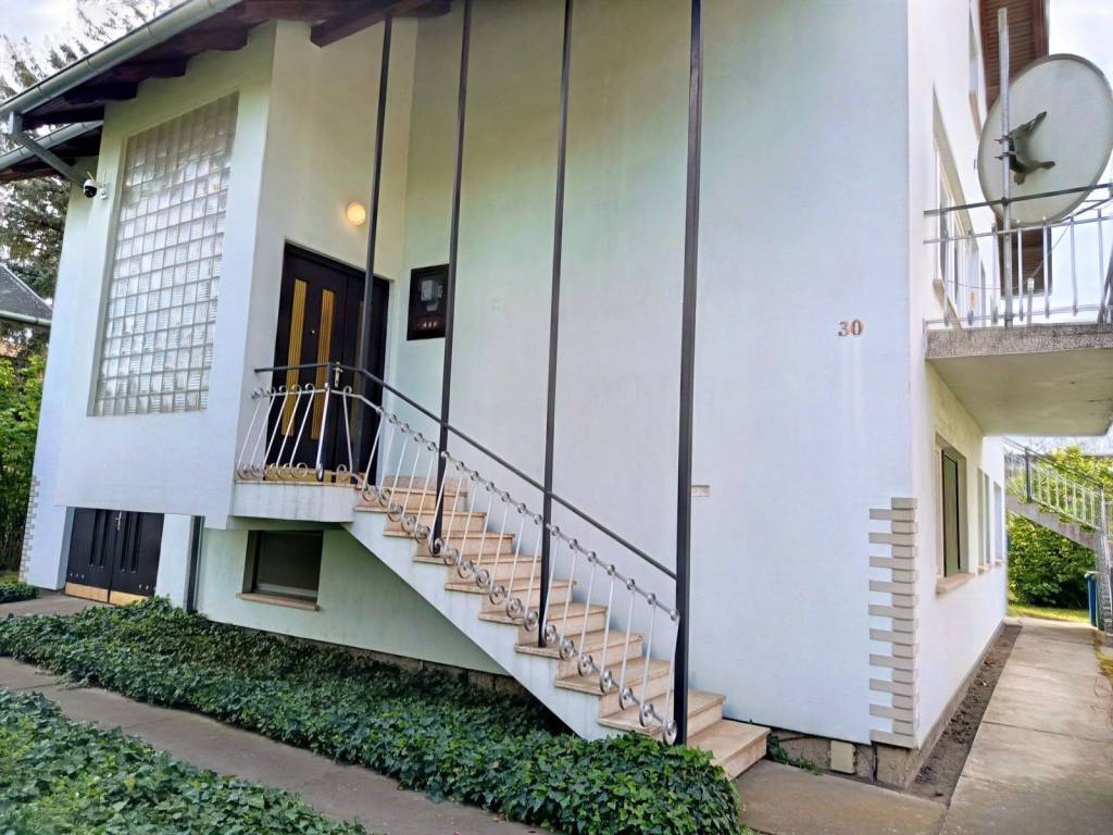 Samostalna porodična kuća 213 m², Centar 1, Subotica
