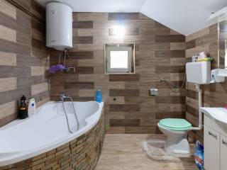 Samostalna porodična kuća 190 m², Centar 1, Subotica