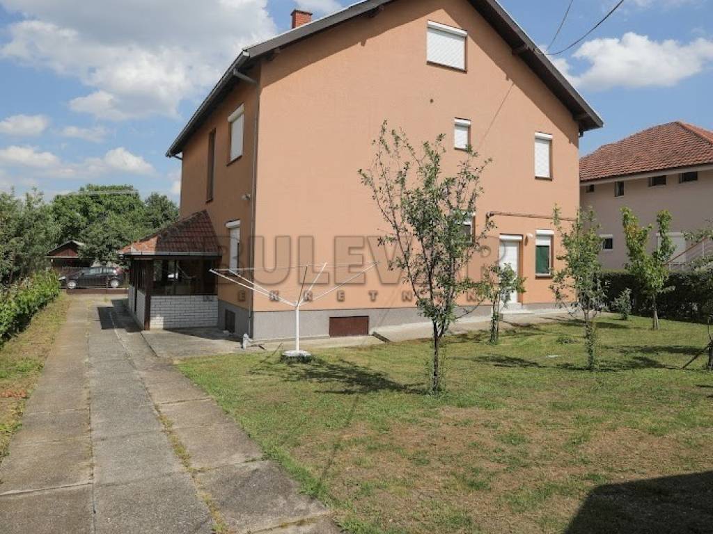Samostalna porodična vila Dalmatinskih brigada, Kragujevac