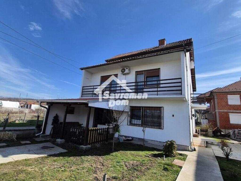Samostalna porodična kuća 239 m², Stara Varoš, Kragujevac
