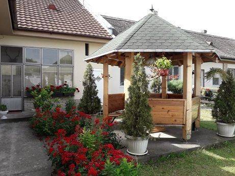 Samostalna porodična kuća 297 m², Sombor