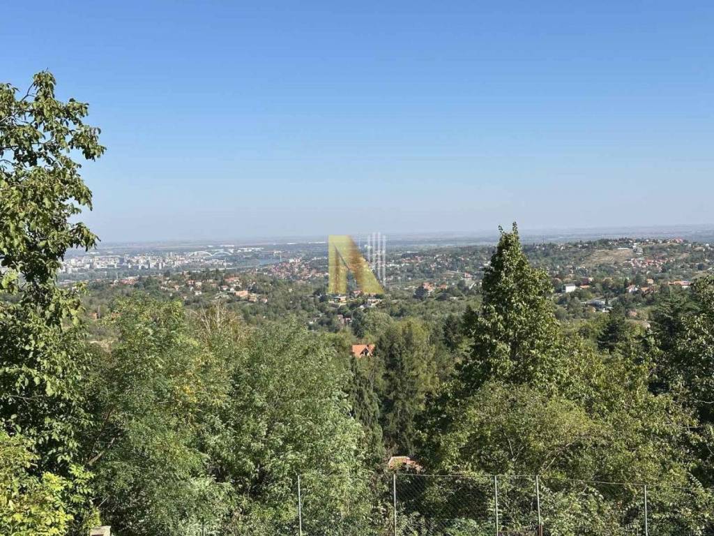 Samostalna porodična vila 92 m², novo, Centar - Novi Bulevar, Novi Sad