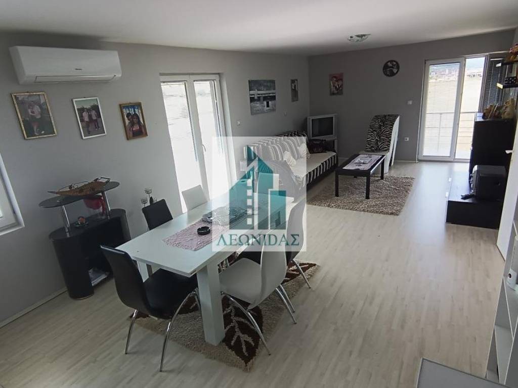 Samostalna porodična vila 222 m², novo, Doljevac