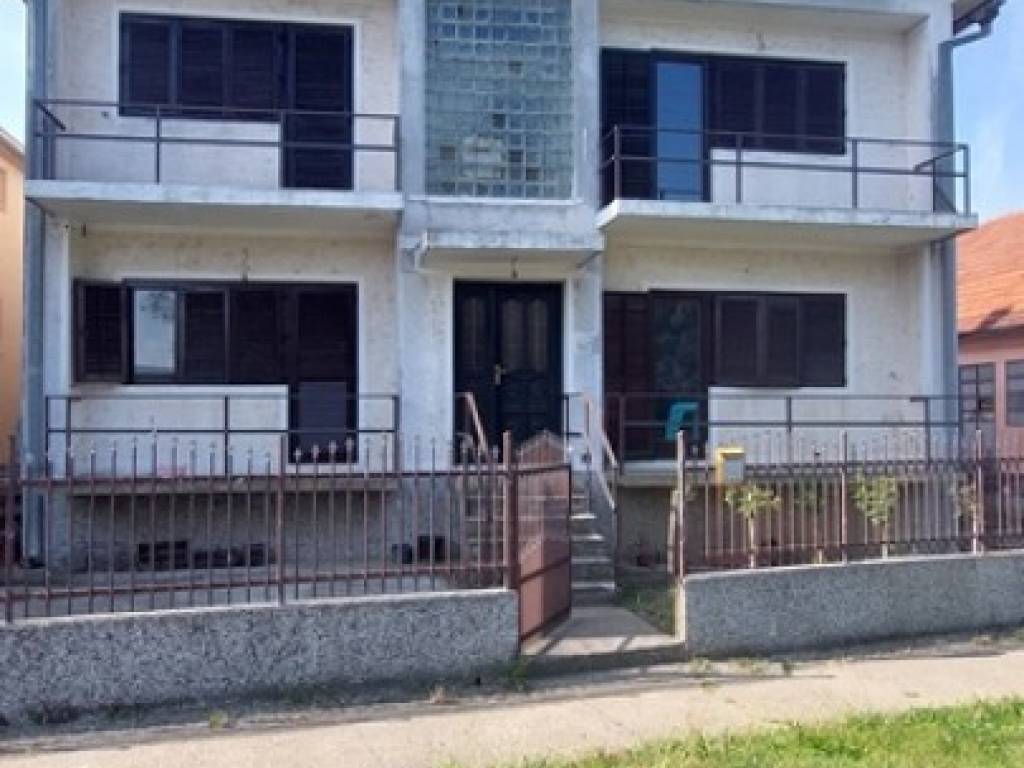 Samostalna porodična vila Rade Ninkovića, Stari Banovci, Stara Pazova