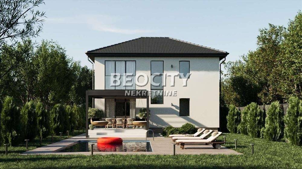 Samostalna porodična vila 150 m², u dobrom stanju, Centar - Novi Bulevar, Novi Sad