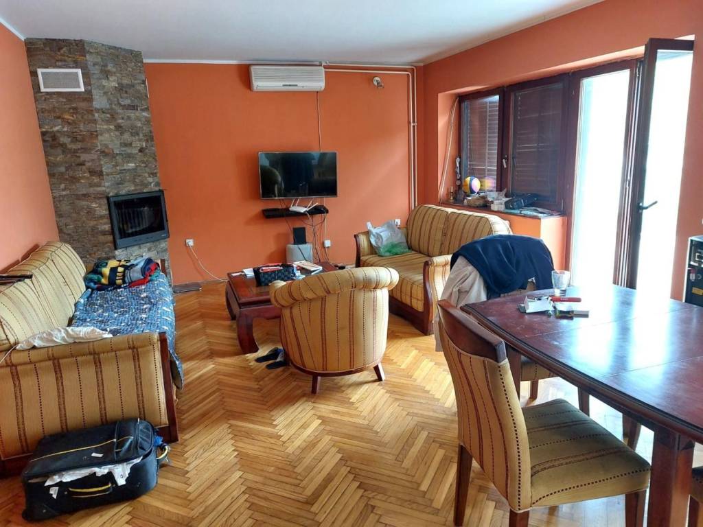 Samostalna porodična kuća 290 m², Stari Telep, Novi Sad
