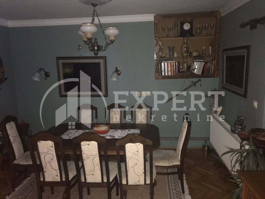 Samostalna porodična vila Somborska, Niš