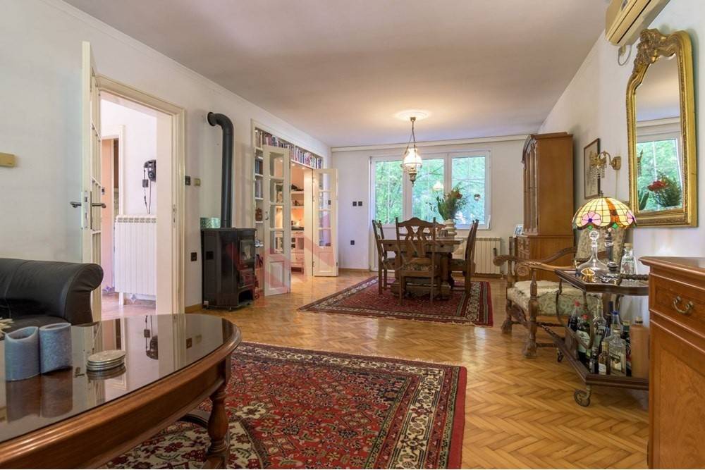 Samostalna porodična vila Ive Andrića, Stara Pazova