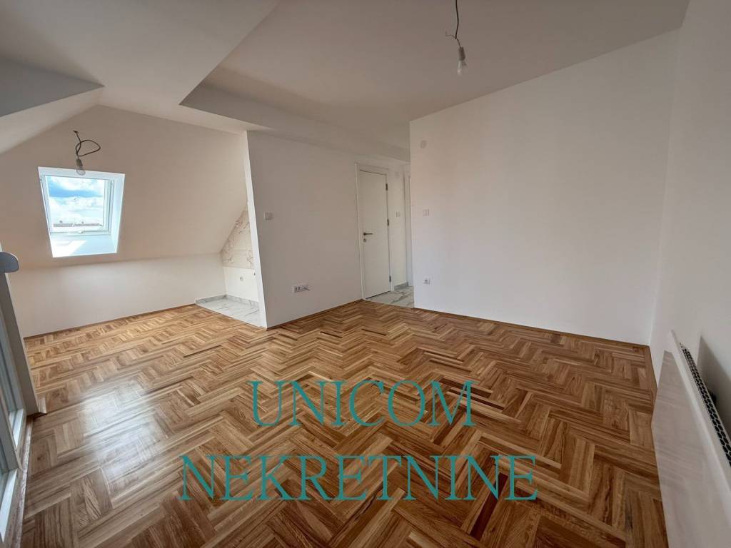 Dvosobni stan Ulica Bobana Tomovića, Železnik - Novi Železnik, Beograd