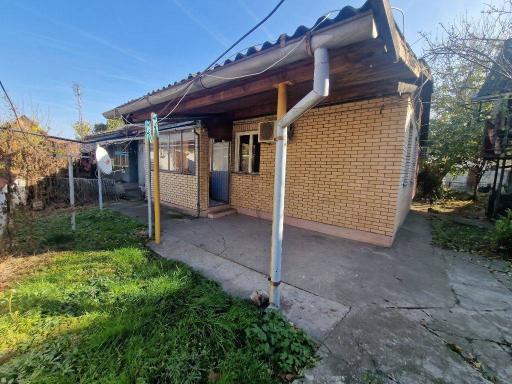 Trosobni stan nemanjina, Centar, Kovin