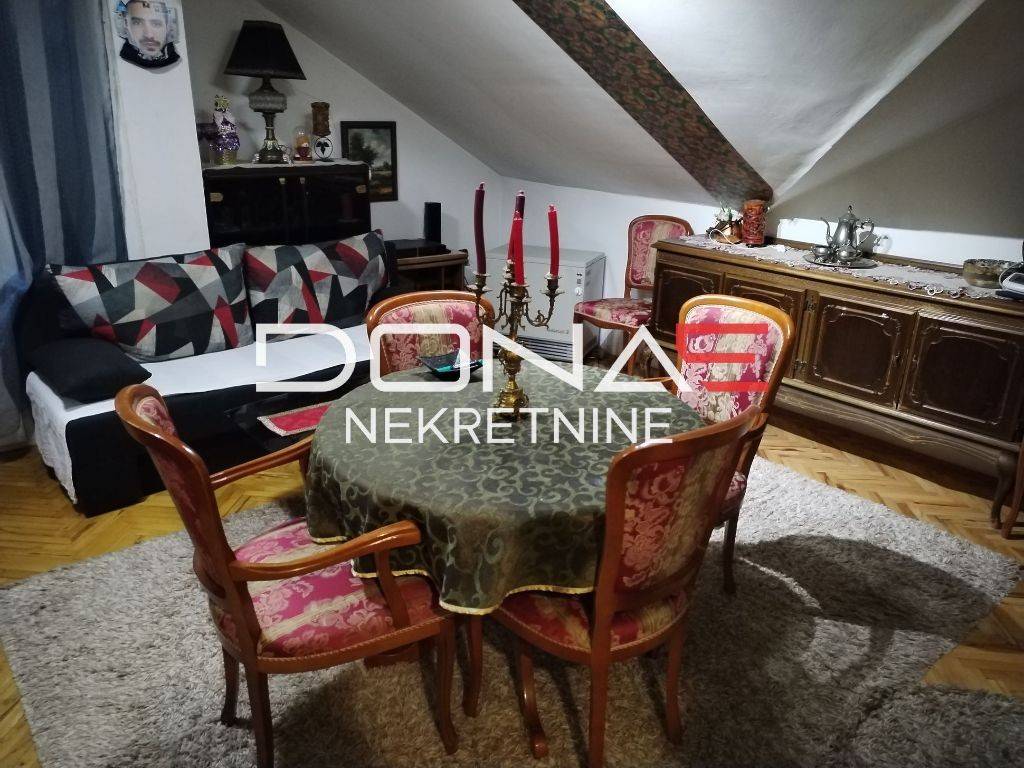 Dvosobni stan za renoviranje, šesti sprat, Bulevar Nemanjića - Dom zdravlja - Bulevar zona III, Niš