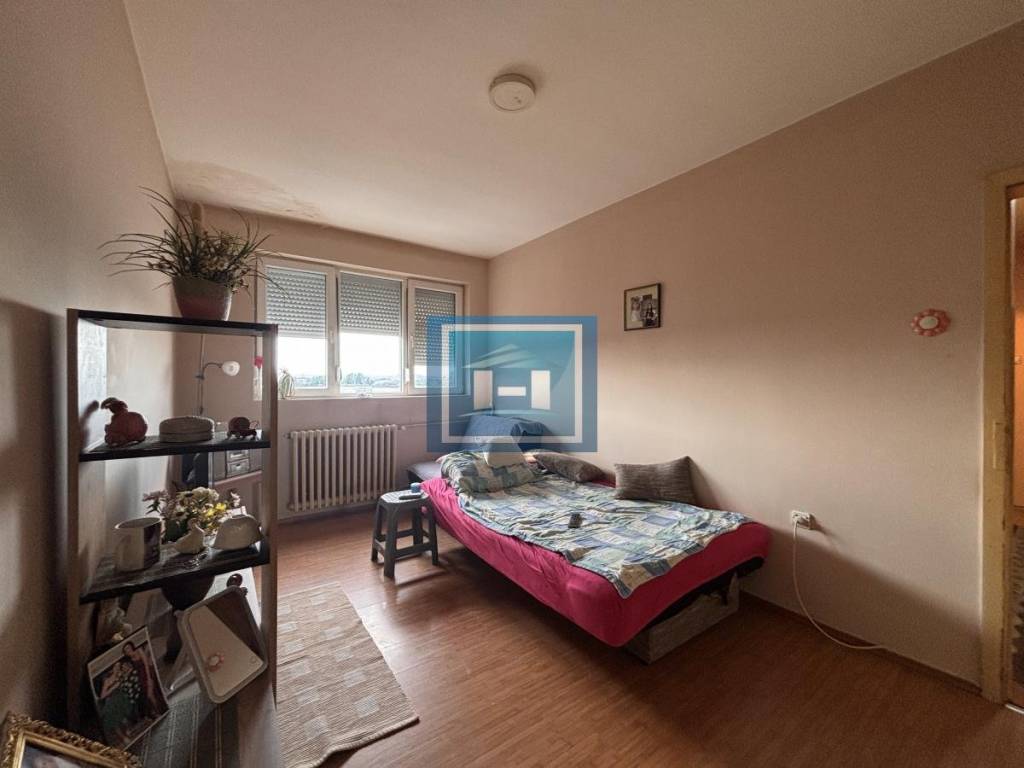 Jednosoban stan u dobrom stanju, četvrti sprat, Jagodina