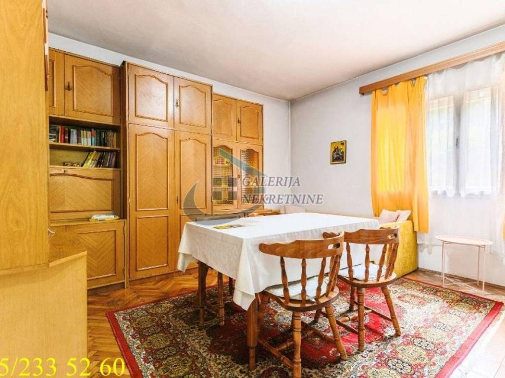 Trosobni stan 17. oktobra, Kneževac, Beograd