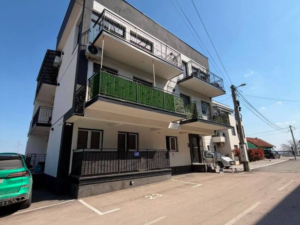 Dvosobni stan Oplenačka 9, Surčin Centar, Beograd