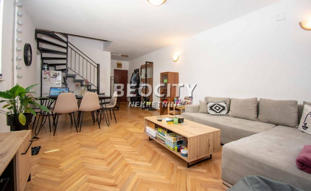 Trosobni stan Radovana Simića Cige, Medaković, Beograd