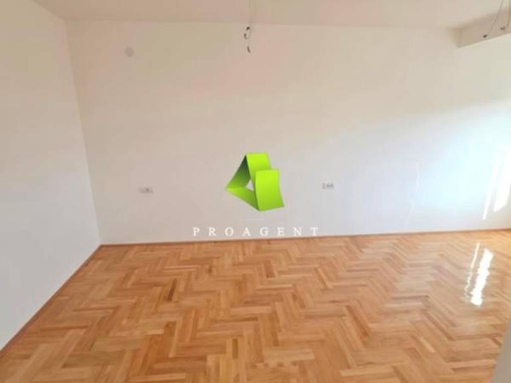 Dvosobni stan novo, prvi sprat, Duvanište - Trošarina - Merkator, Niš