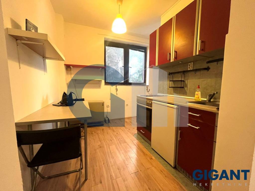 Jednosoban stan Cerska-vračar, Crveni Krst - Južni bulevar, Beograd