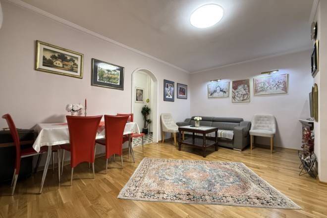 Dvosobni stan Vladimira Tomanovića, Šumice, Beograd