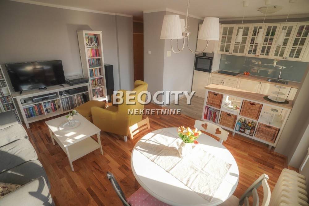 Trosobni stan Banović Strahinje, Liman IV, Novi Sad