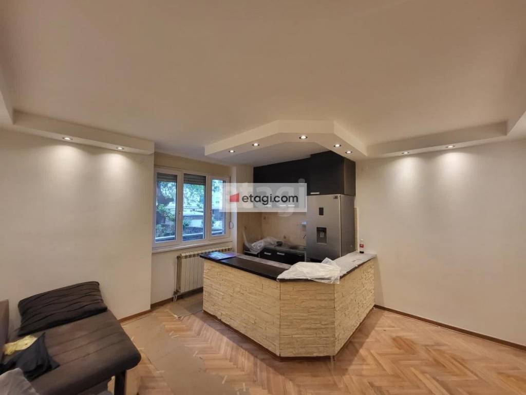 Trosobni stan 66 m², Beograd