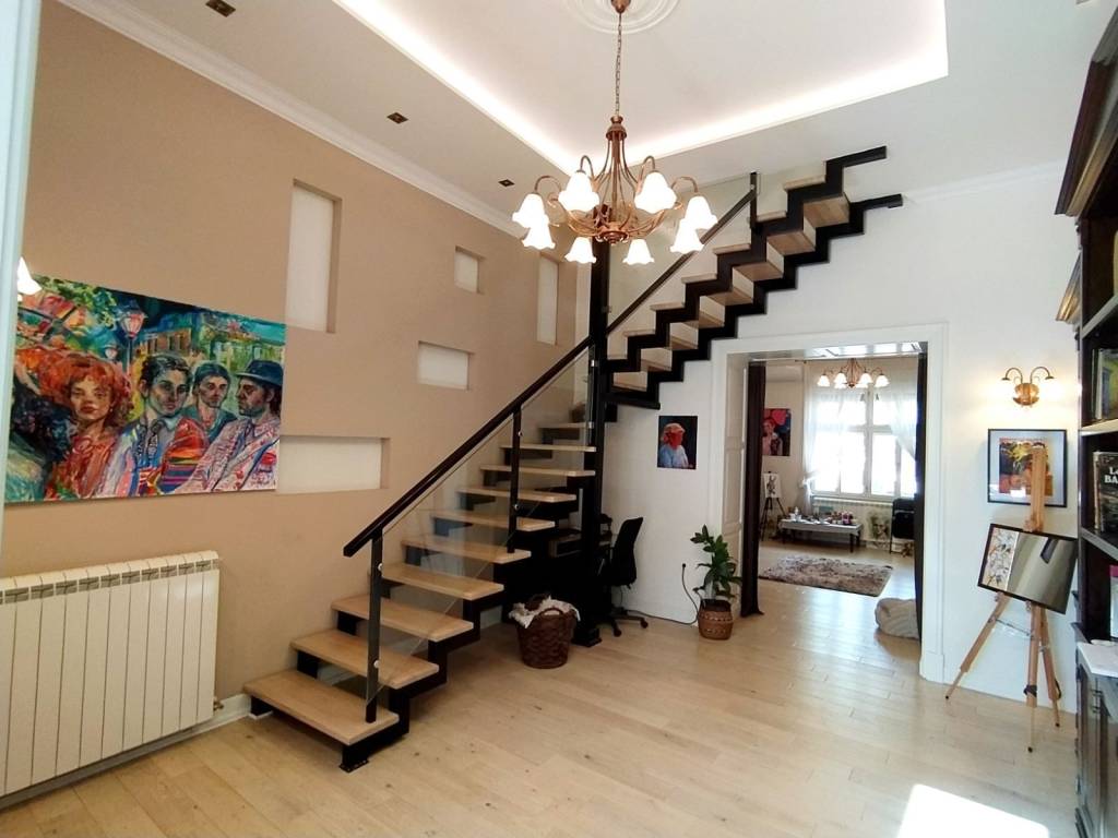 Četvorosobni stan 114 m², Centar 1, Subotica
