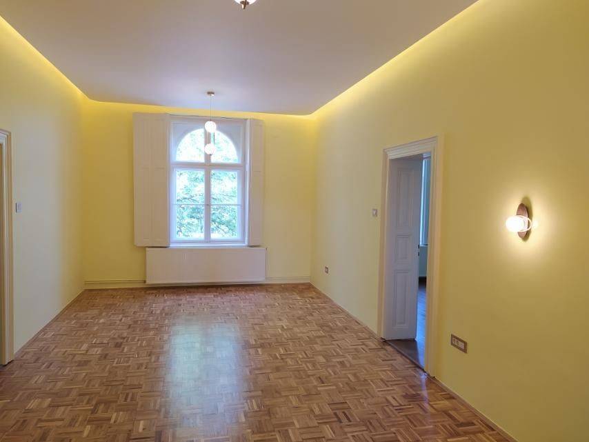 Trosobni stan 181 m², Centar 1, Subotica