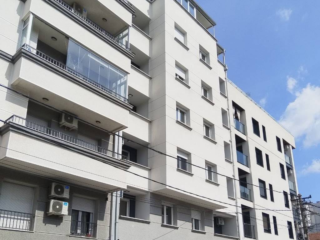 Trosobni stan novo, Vukov spomenik - Đeram, Beograd